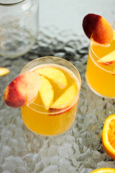 Recette de cocktail estival pêche & ananas